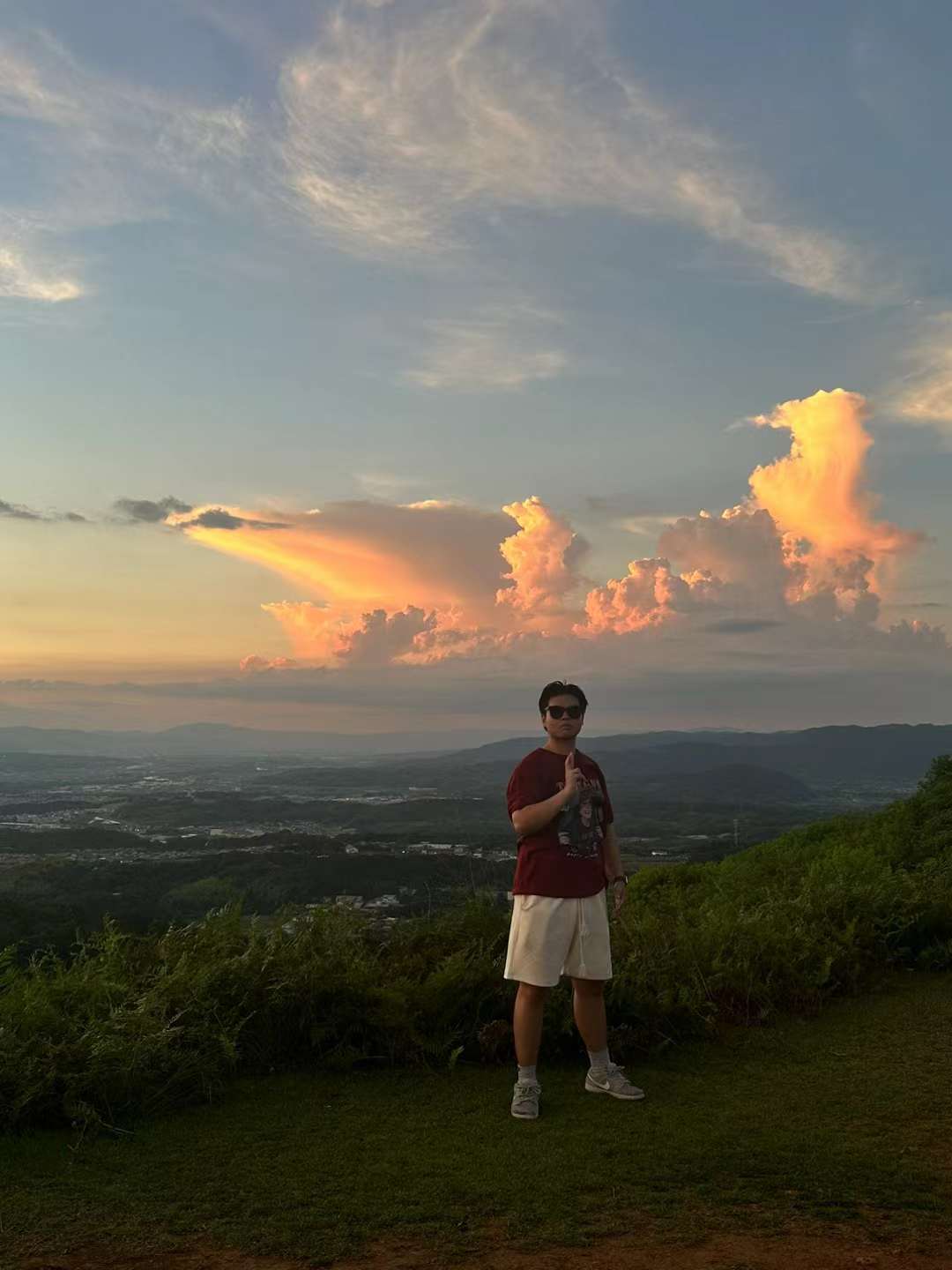 About Me - Wu Hongfan